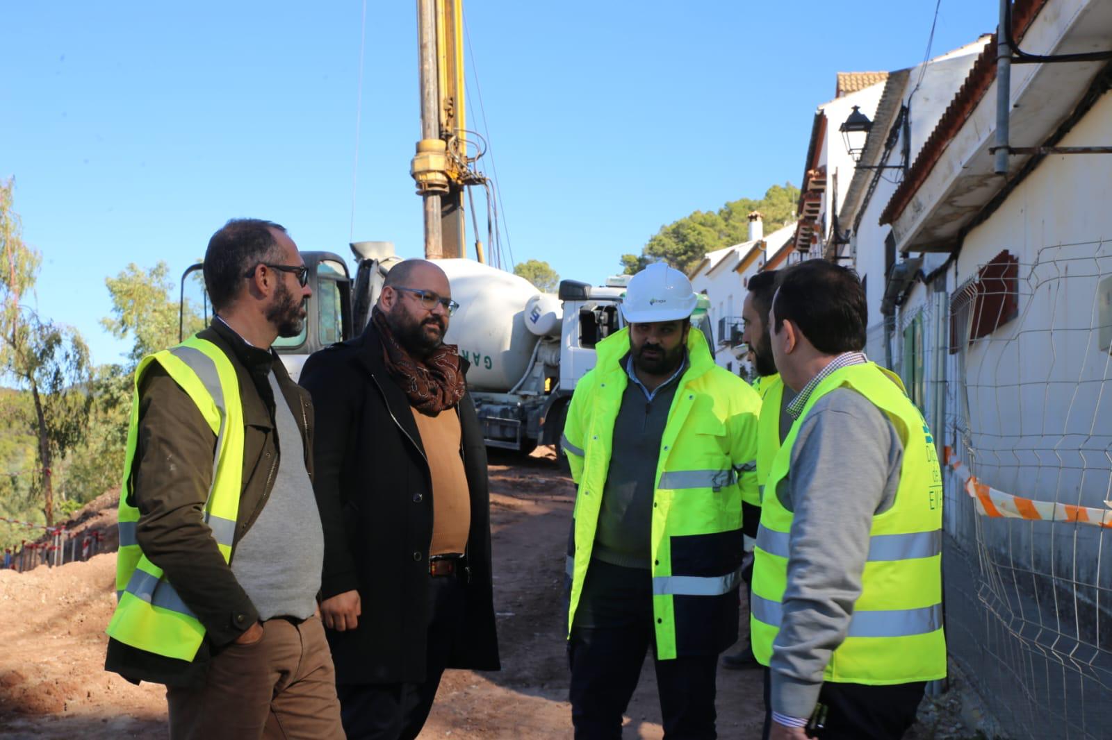 Javier Bello comprueba el avance de las obras de estabilización del ...