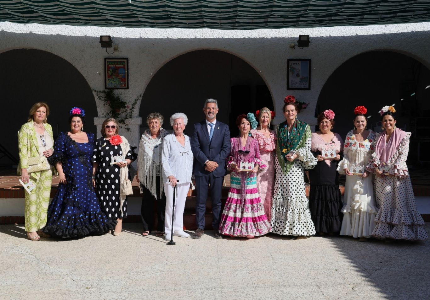 Homenaje a mujeres destacadas en la Feria de Rota en el Día de la Mujer