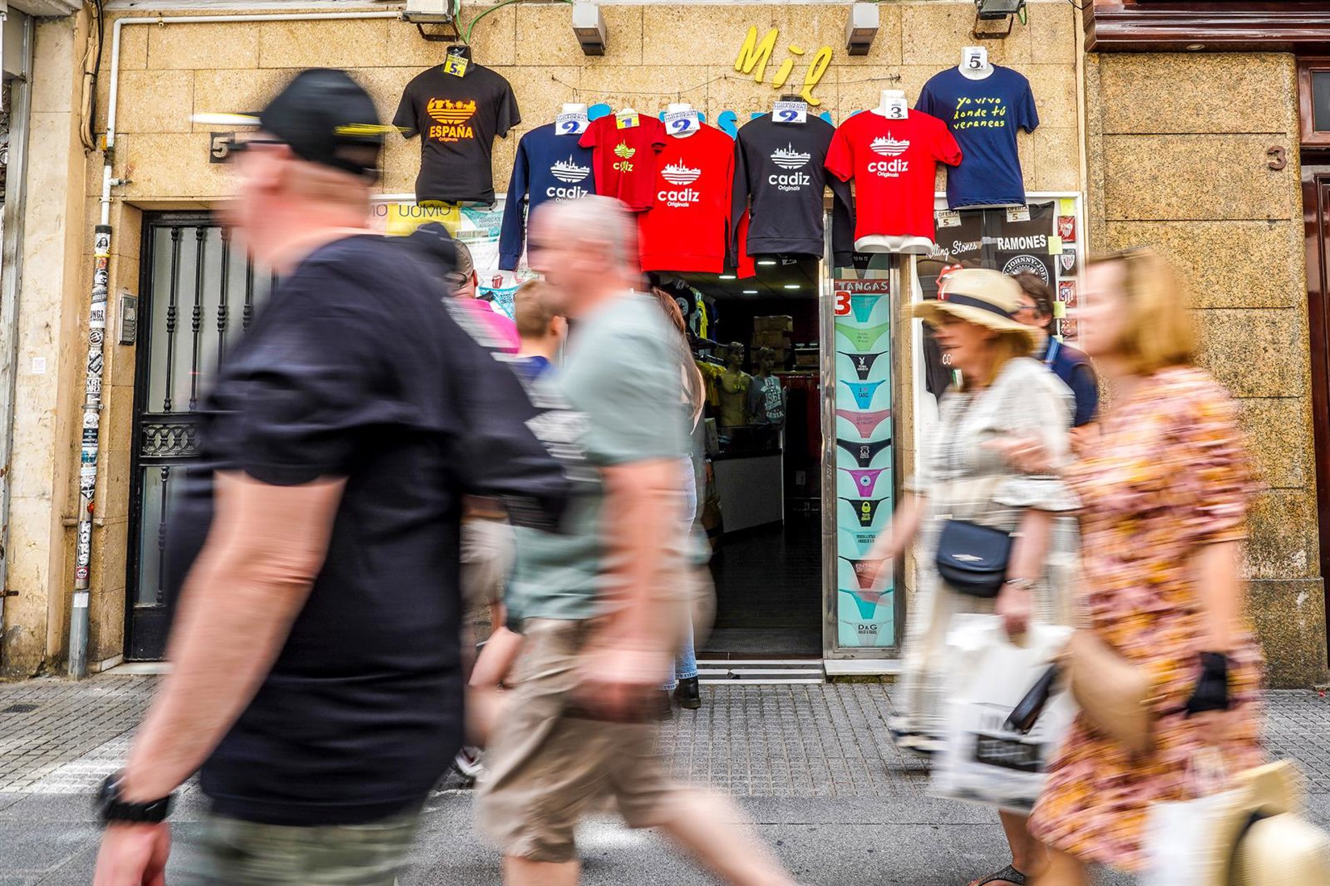 La provincia de Cádiz supera las 800.000 pernoctaciones hoteleras en octubre, 70.000 más que en ...