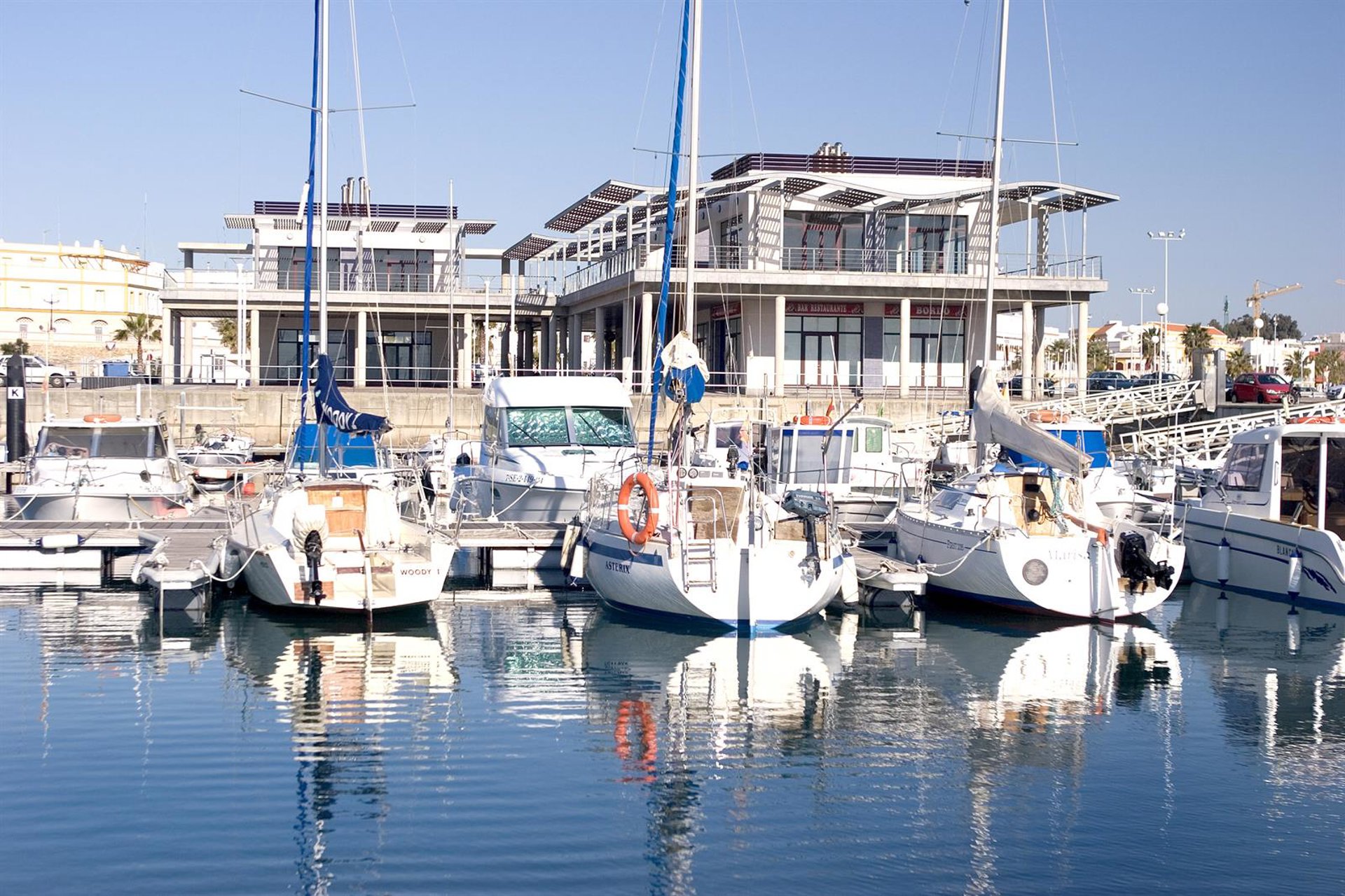 Suspendidas las conexiones por catamarán entre Cádiz, Rota y El Puerto ...